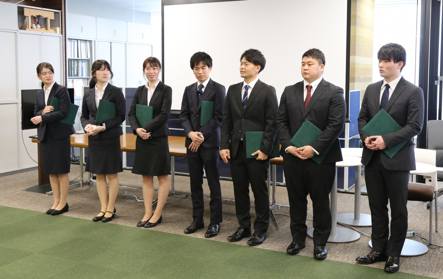 入社式 ｜ テンワス株式会社 TEMWAS 不動産賃貸・売買事業